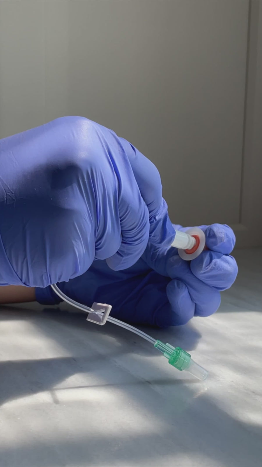 SwabCap™ Disinfecting Cap for Needlefree Connectors – Mighty Well